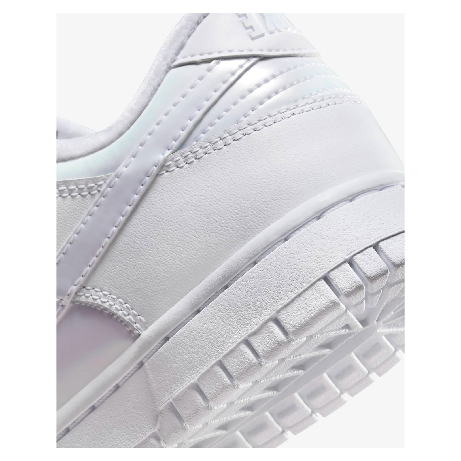 Nike รองเท้าผ้าใบผู้หญิง Dunk Low SE | White/Black/Multi Color ( FD8683 ...