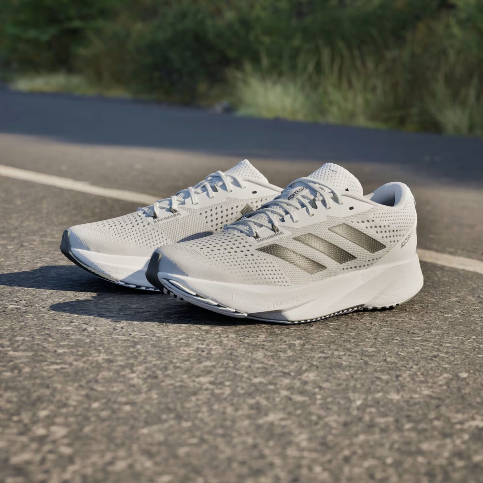 Adidas รองเท้าวิ่งผู้ชาย Adizero SL | Cloud White/Core Black/Carbon ...