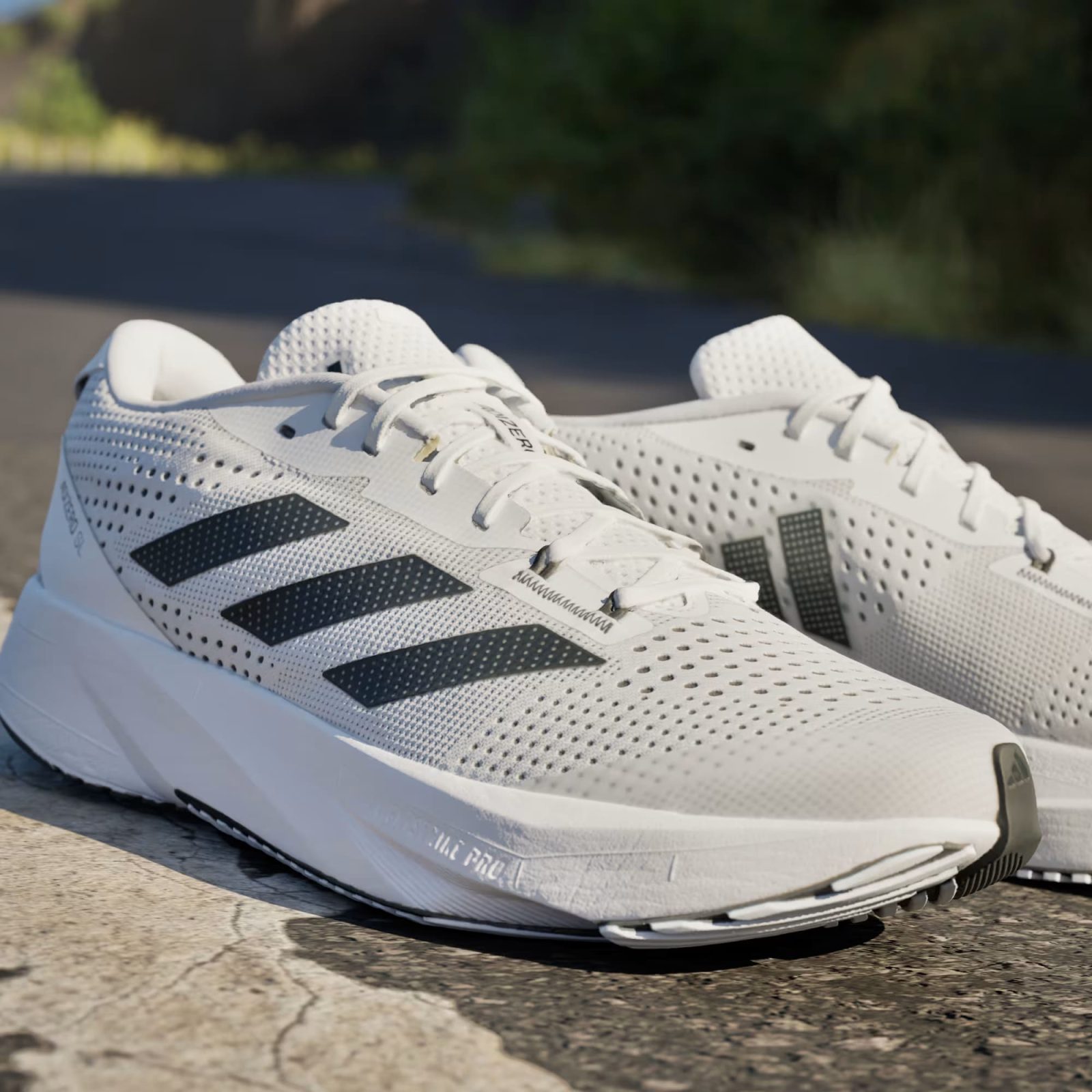 Adidas รองเท้าวิ่งผู้ชาย Adizero SL | Cloud White/Core Black/Carbon ...