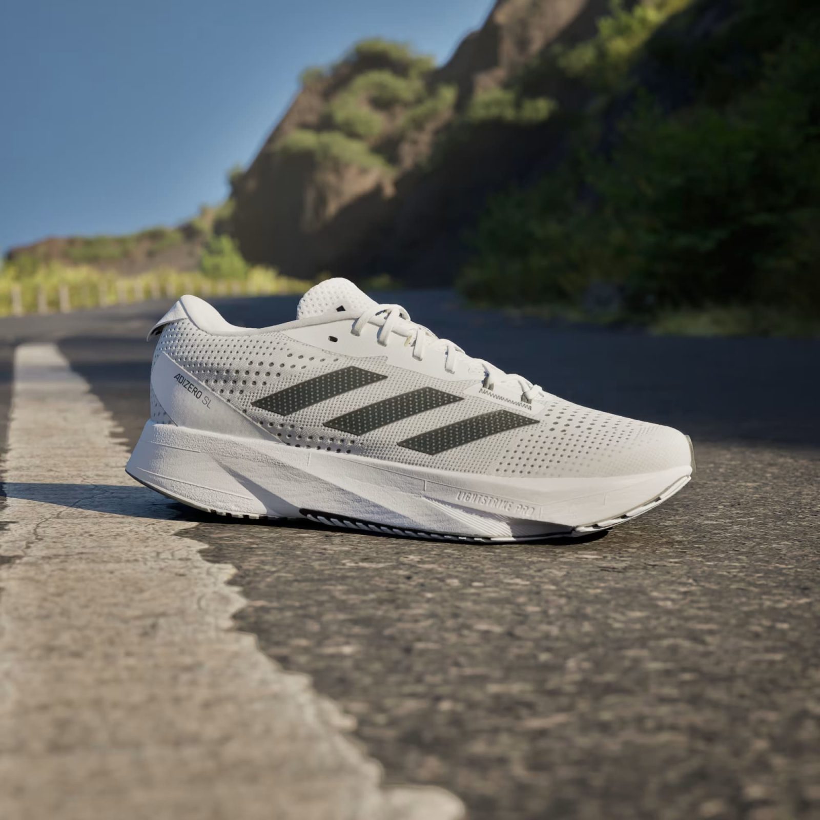 Adidas รองเท้าวิ่งผู้ชาย Adizero SL | Cloud White/Core Black/Carbon ...
