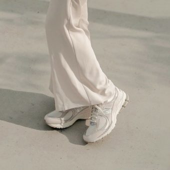 New Balance รองเท้าผ้าใบผู้ชาย 2002R | Linen Fog/Sea Salt/Timberwolf ...