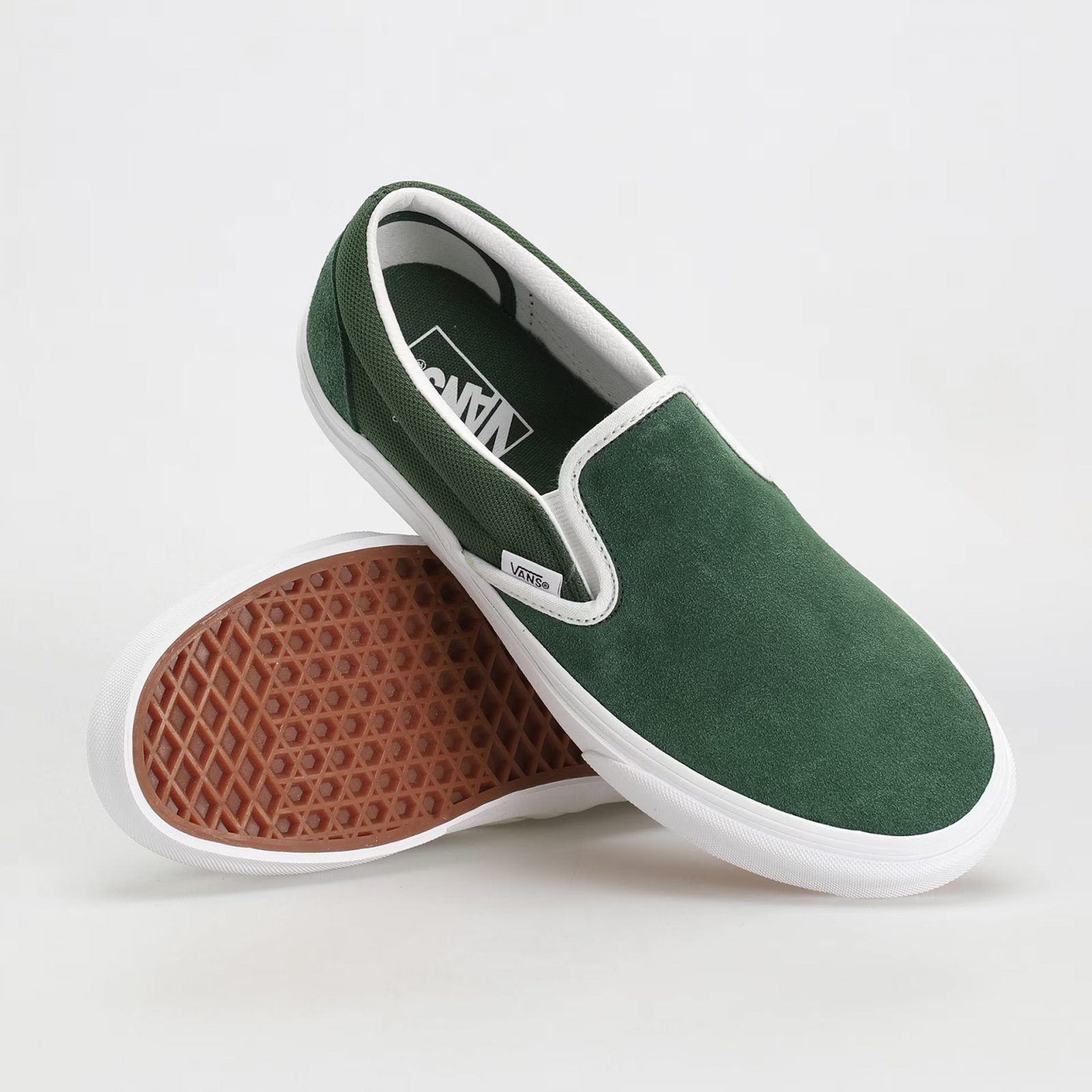 Vans รองเท้าผ้าใบ Classic Slip-On Vans Club | Green/White ( VN0A7Q5DY9H ...
