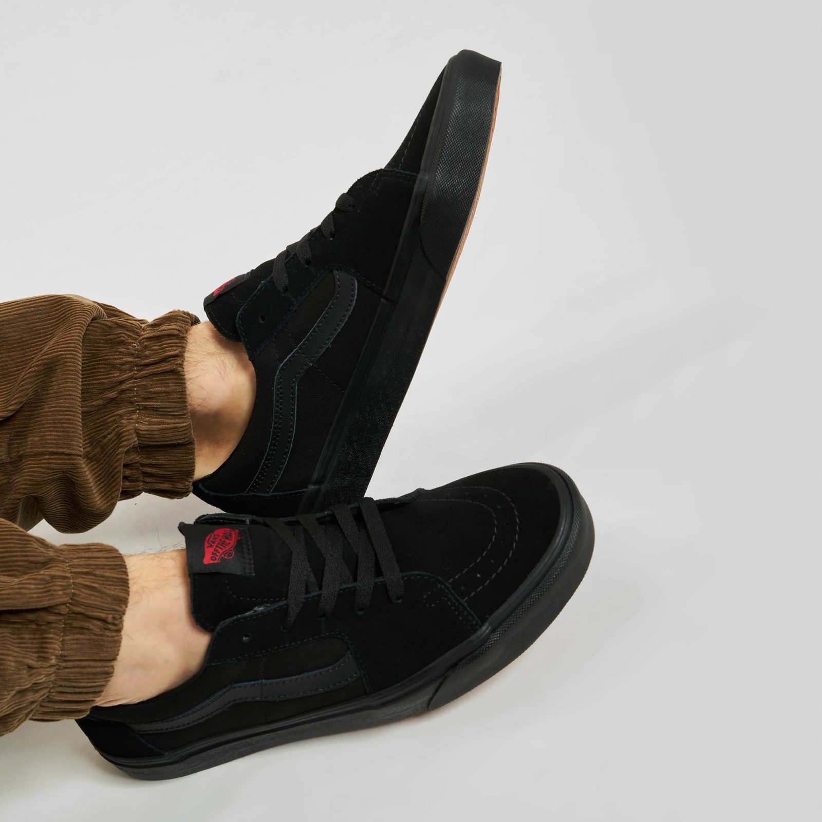 Vans รองเท้าผ้าใบ Sk8-Low | Black/Black ( VN0A4UUKENR ) - APX OFFICIAL ...