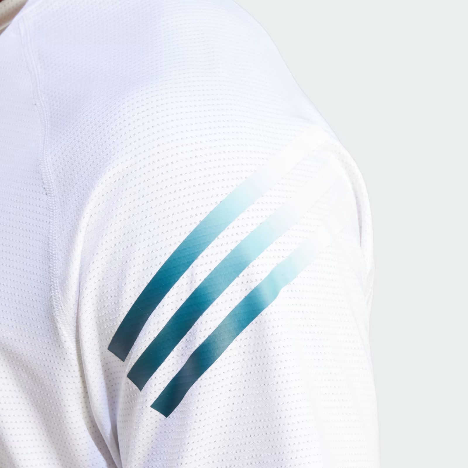 Adidas เสื้อกีฬาผู้ชาย Train Icons 3-Stripes Training Tee | White ...