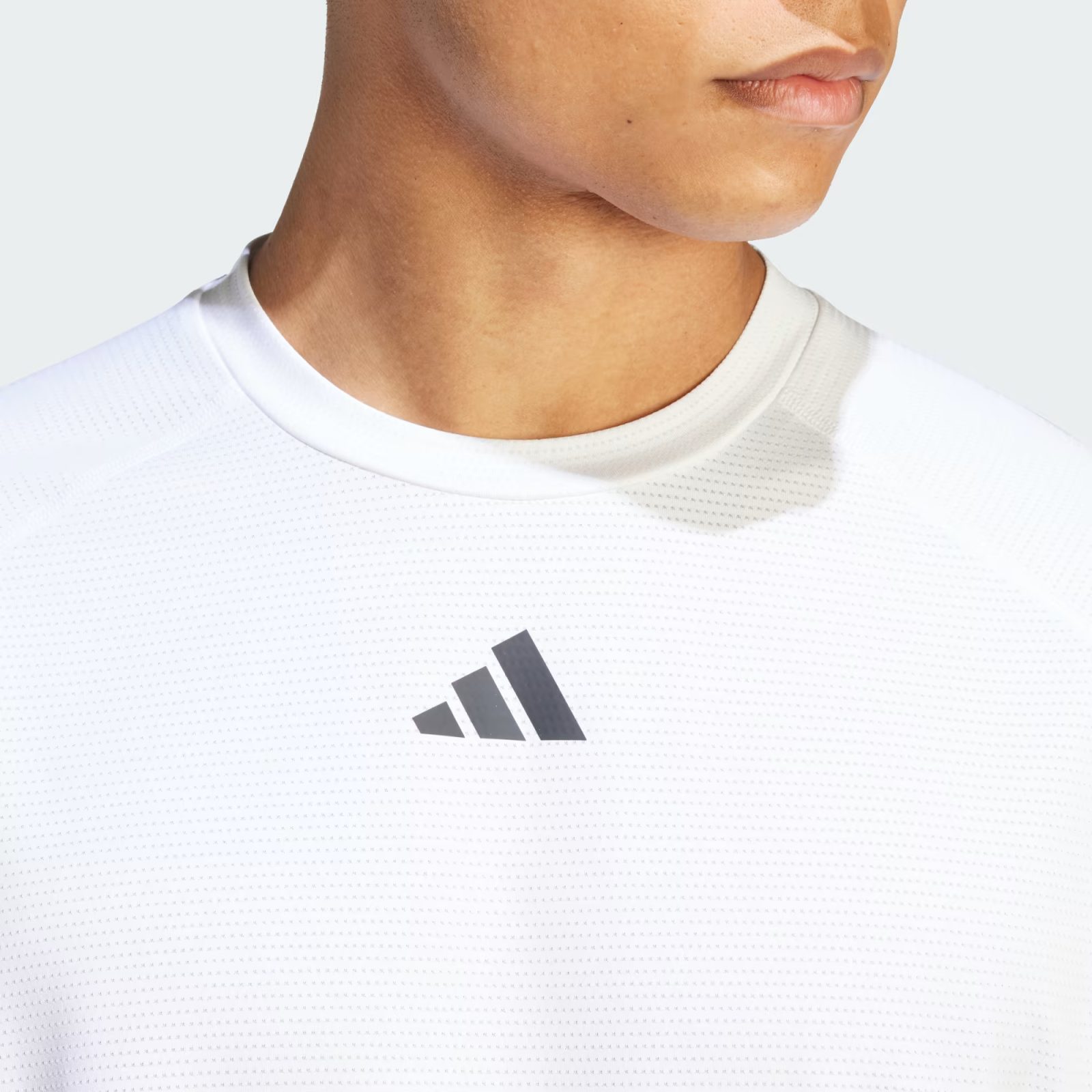 Adidas เสื้อกีฬาผู้ชาย Train Icons 3-Stripes Training Tee | White ...