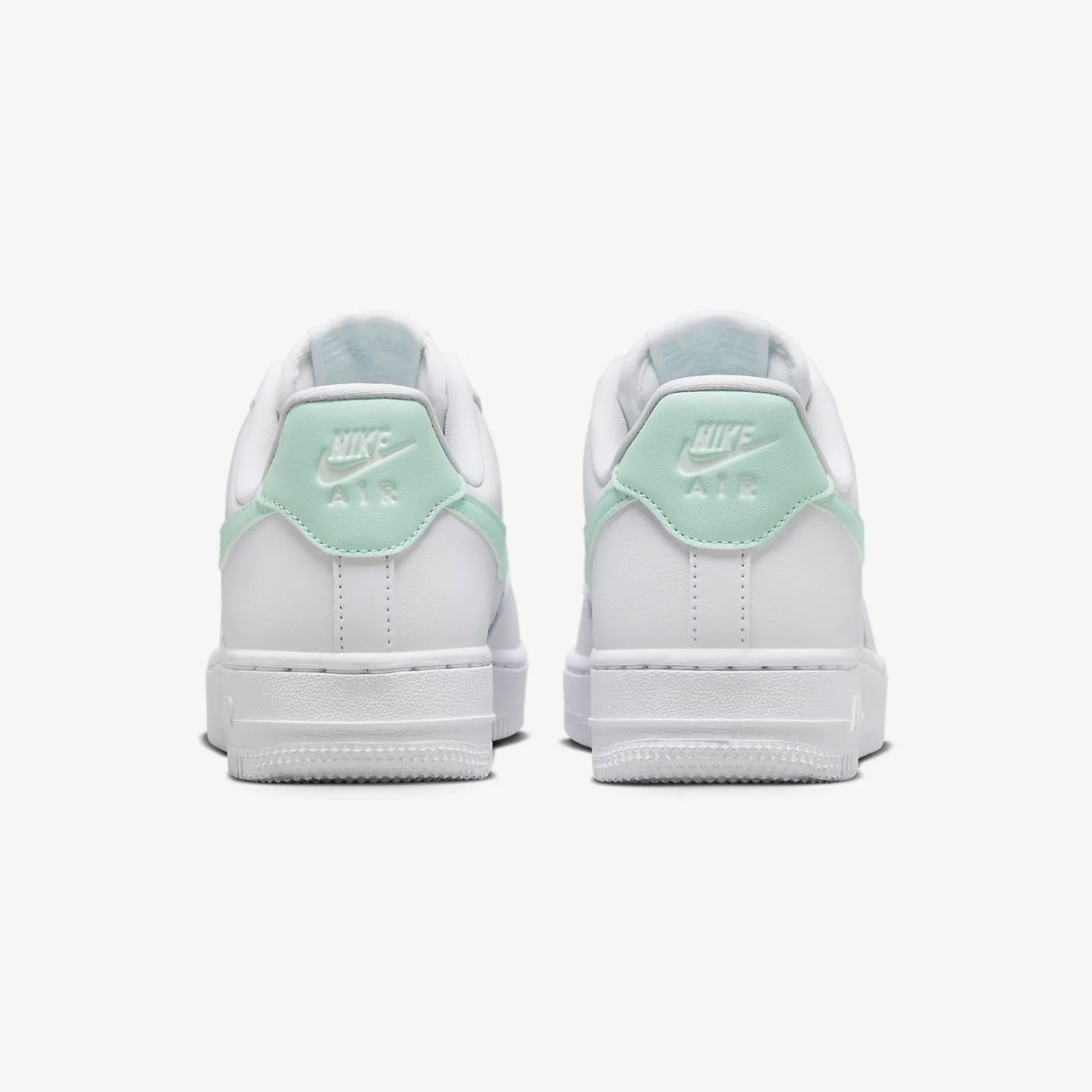 Nike รองเท้าผ้าใบผู้หญิง Air Force 1 '07 | White/Jade Ice ( DD8959-113 ...