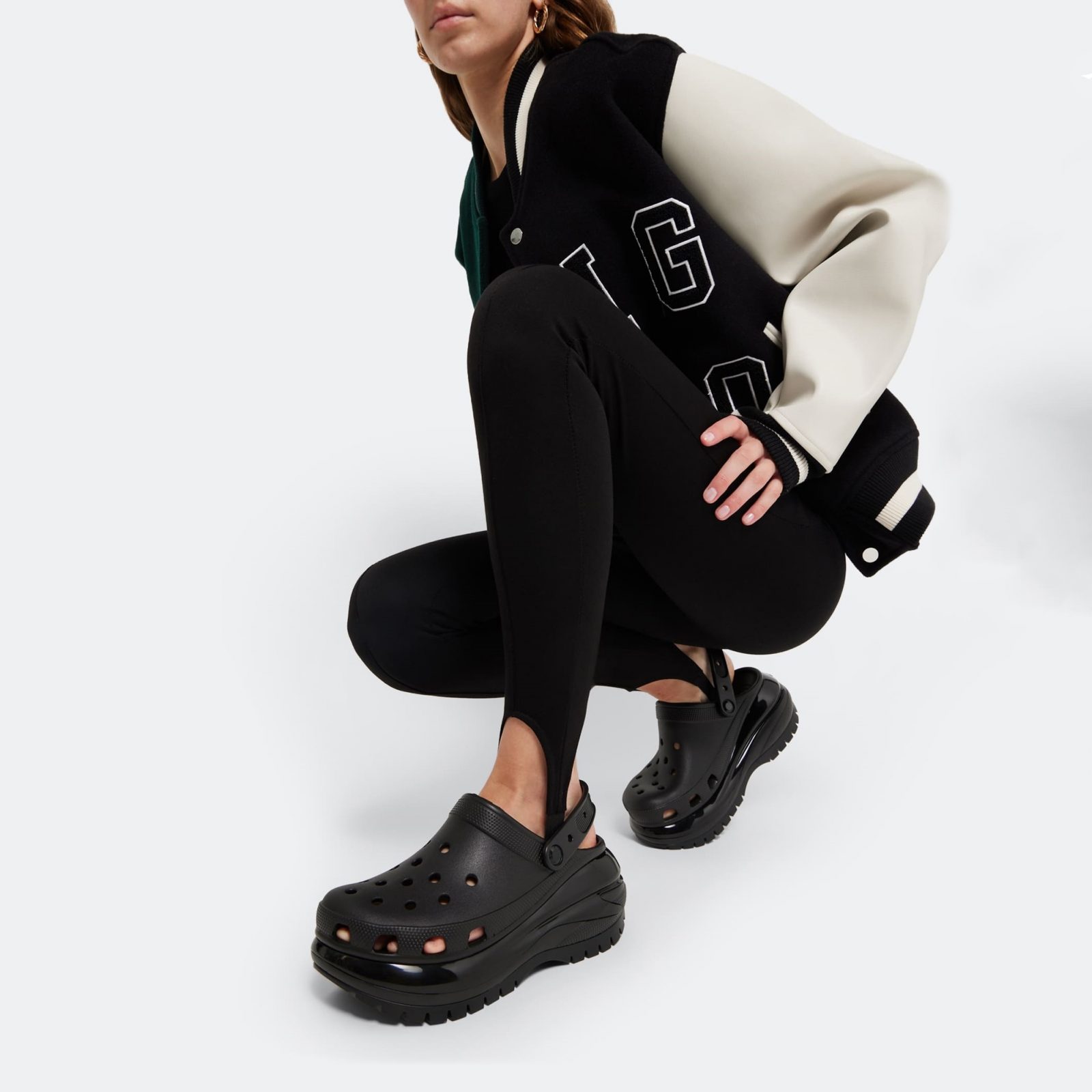 Crocs รองเท้าแตะ Classic Mega Crush Clog | Black ( 207988-001 ) - APX ...